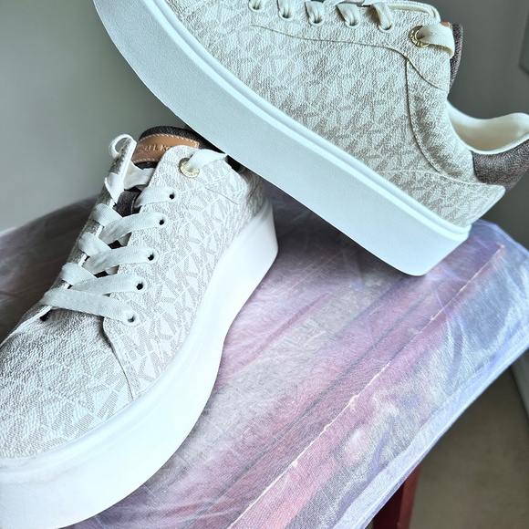 Michael Kors | Shoes | Michael Kors Colorblock Logo Platform Sneakers ...